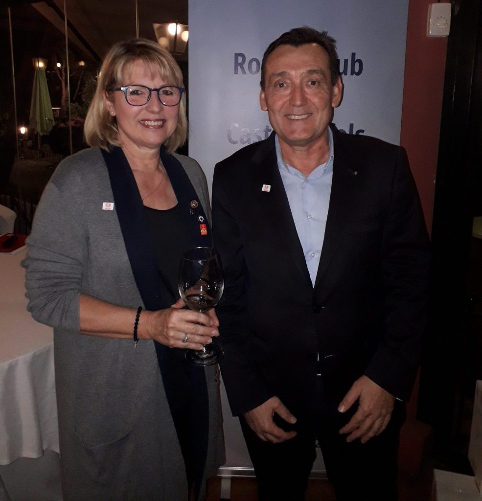 CAROLINA MASSAGUÉ Y EL ÉXITO DEL ROTARY CLUB DE CASTELLDEFELS ...