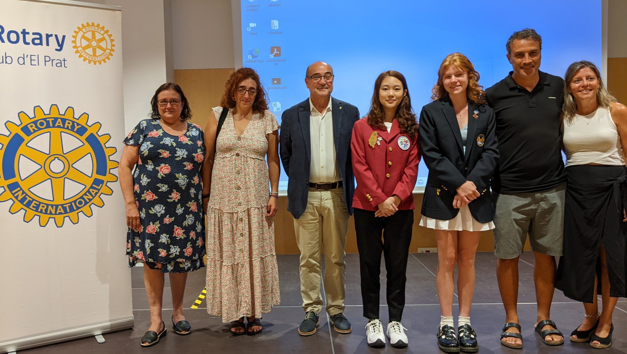 ROTARY Y EL INTERCAMBIO DE JÓVENES. ROTARY CLUB D'EL PRAT - Distrito ...
